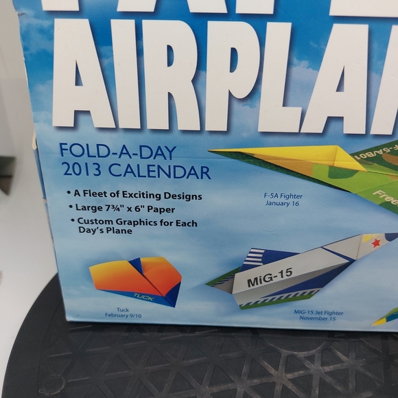 Toys | Paper Airplane Foldaday 213 Calendar By David Mitchell And Kyong ...